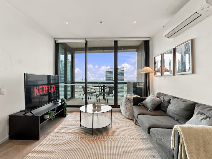 Sky-high Harbour Views | Pool, Spa, Gym, Parking - 오스트레일리아
