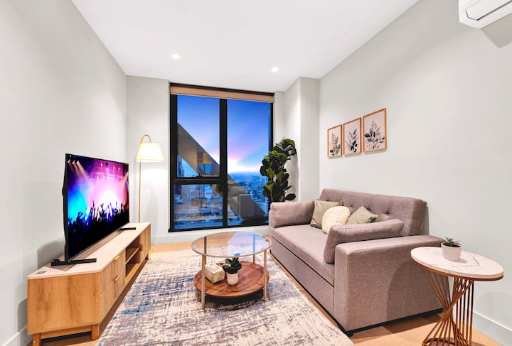 High Rise Cbd Escape With Stunning Skyline Views - Australia