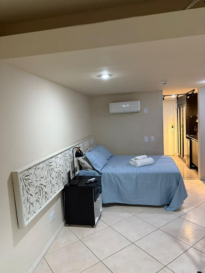 Flat Espaçoso E Confortável Em Salvador - Barra
