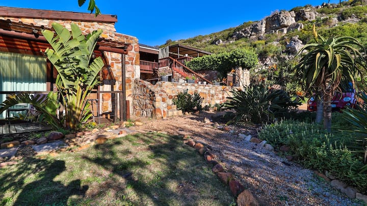 Stone Cabin On Mountain Retreat - Cape Town