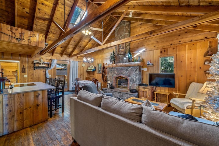 Branding Iron Cabin - Greer, AZ