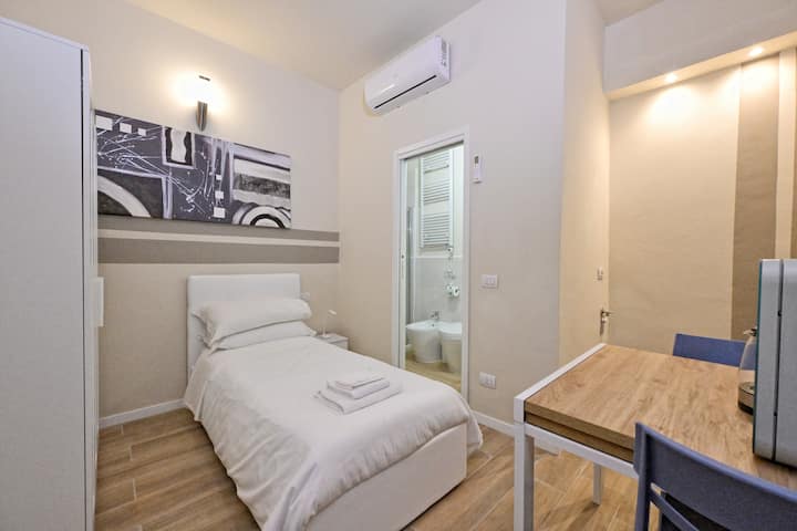 Camera Singola Con Bagno Privato - Piacenza