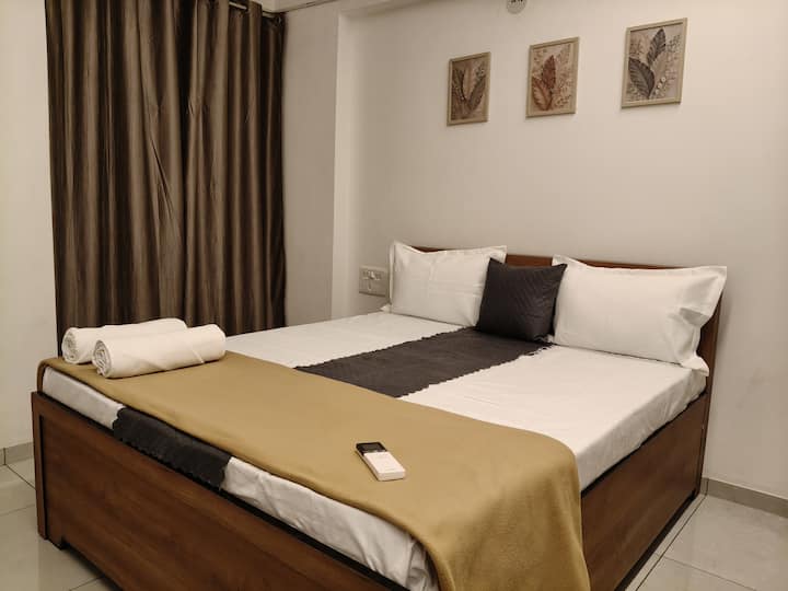 Modern 3bhk Apartment | Spacious & Comfortable - Rajkot