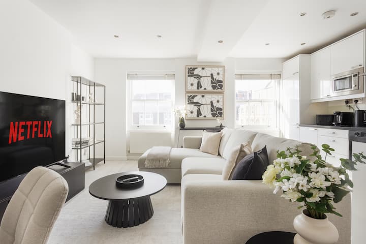 Queensway, Long Stay - Chelsea