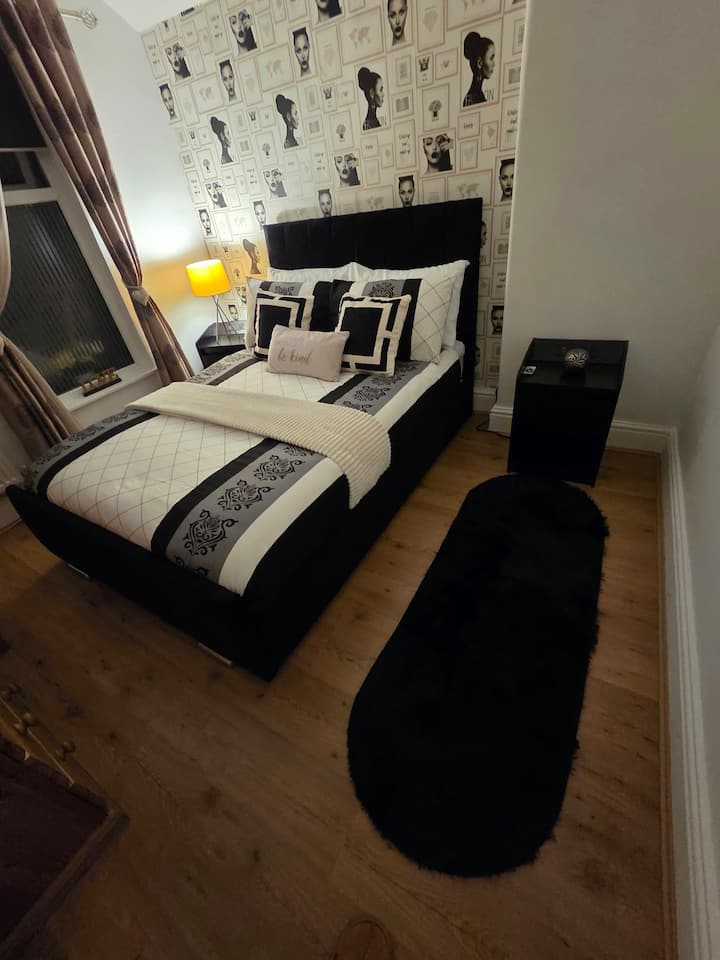 Flat 3 Tudor House The Quay - Barmouth