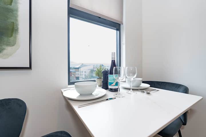 Spacious One Bedroom Apartment - Southampton
