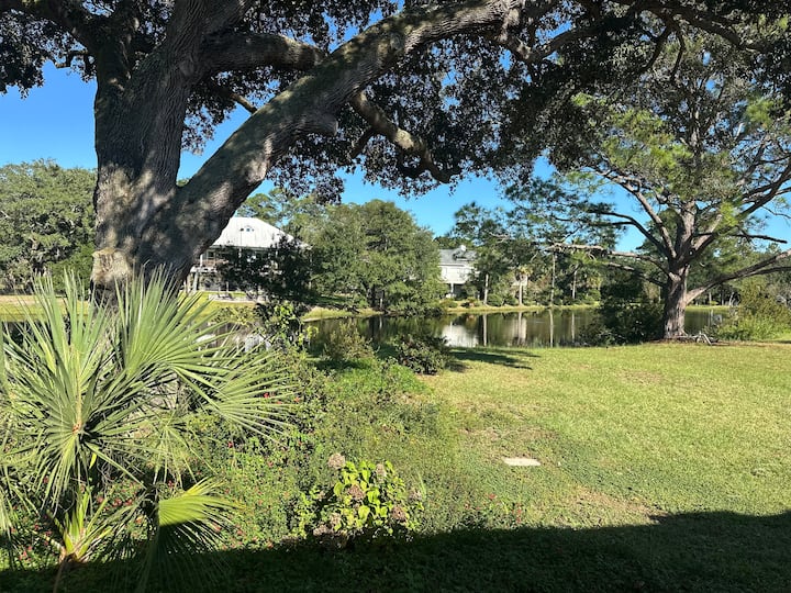 Waterfront Home In Dreamy Spot
Listing N Progress - Milton, FL