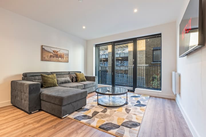 2br Heathrow Airport, Contractor Stays Sleeps 6 - Slough