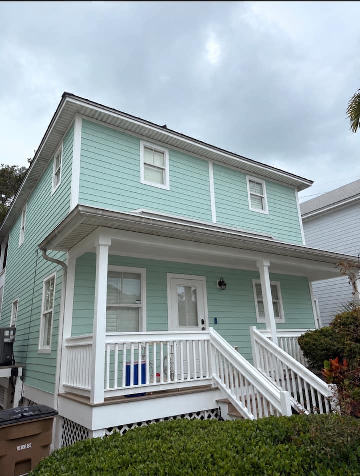Key West Cottage - Stock Island, FL