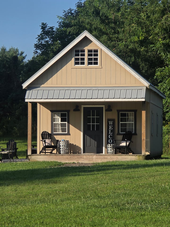 Amish-built Cabin On Private Hartford Lake Resort - Ohio