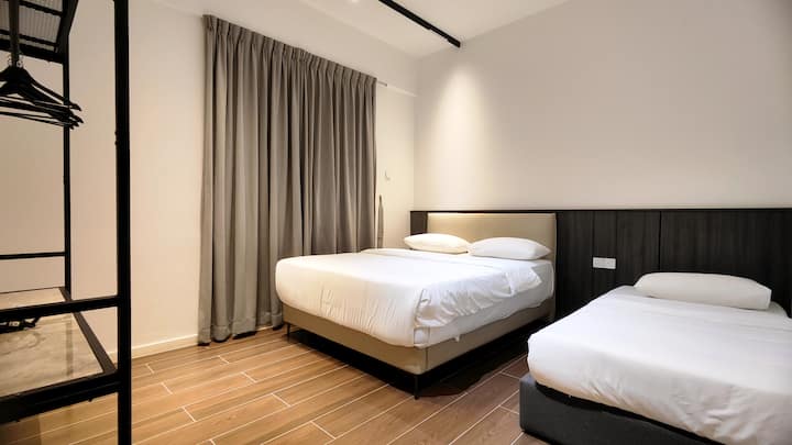 Scenic Studio Apt | 42 Sqm | Balcony & Bay View - Kota Kinabalu
