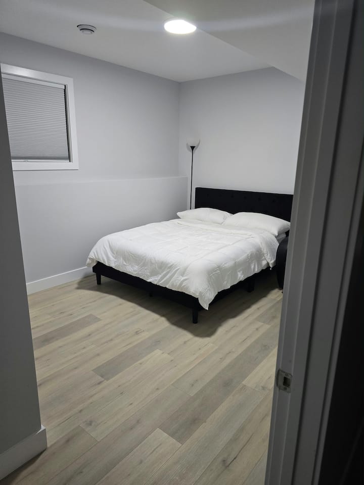 The Homey Space (Dedicated Parking) - Saskatoon
