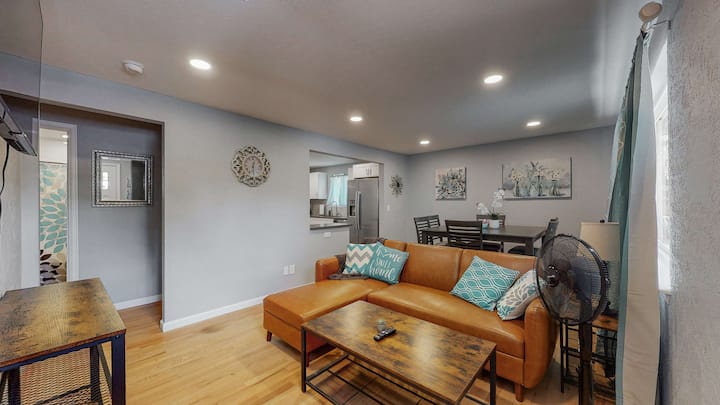 Unique Family Home In Denver - Thornton, CO