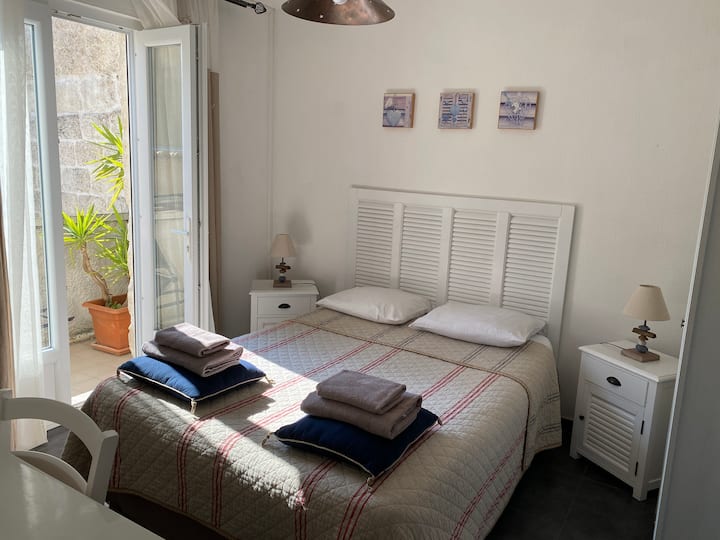 Chambre De Charme  Hôtel Le Provençal - Le Grau-du-Roi