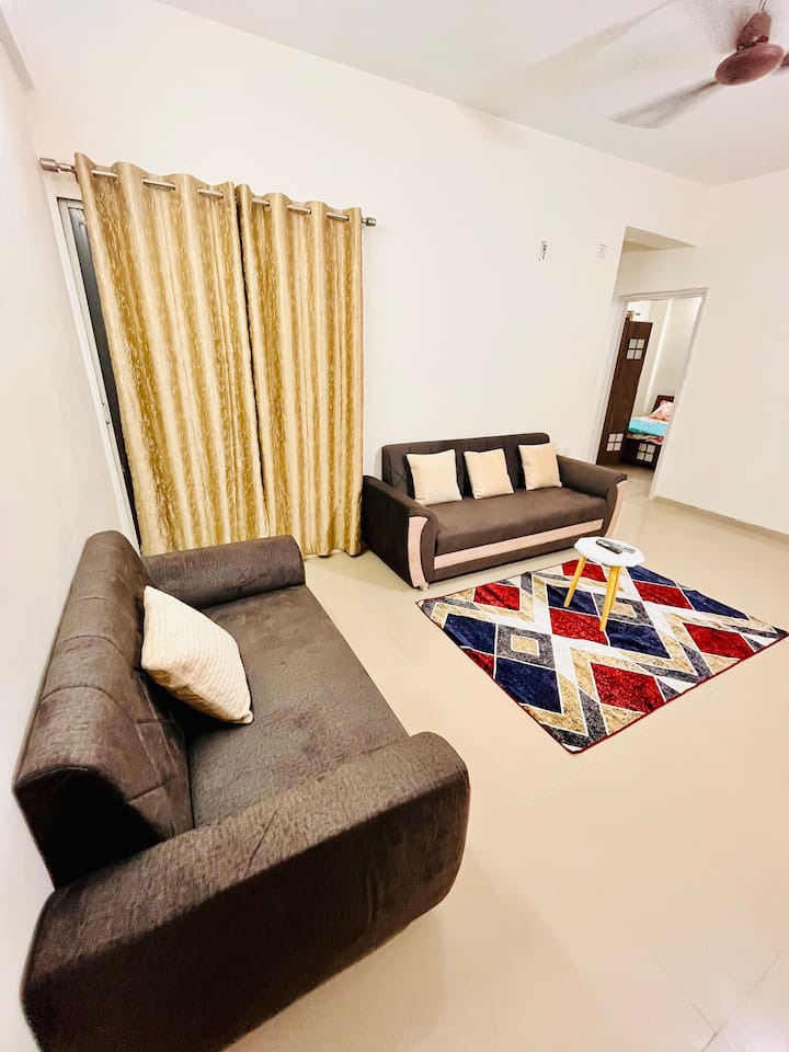The Citystay|2bhk Affordable Stay Near Sg Highway - Ahmedabad
