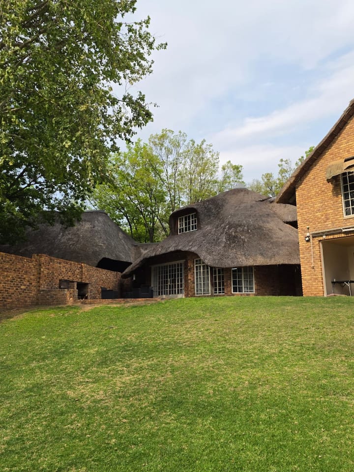River Chalet On The Banks, Fish Or Bring Your Boat - Vanderbijlpark