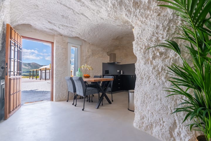 Cave Yvonne - Hosted By Cave-stay - Huéscar