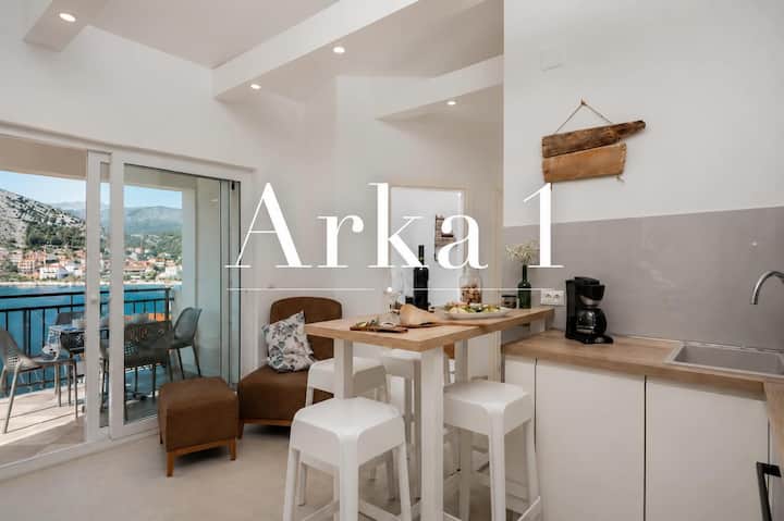 Arka Trogir 1 - Seget Vranjica