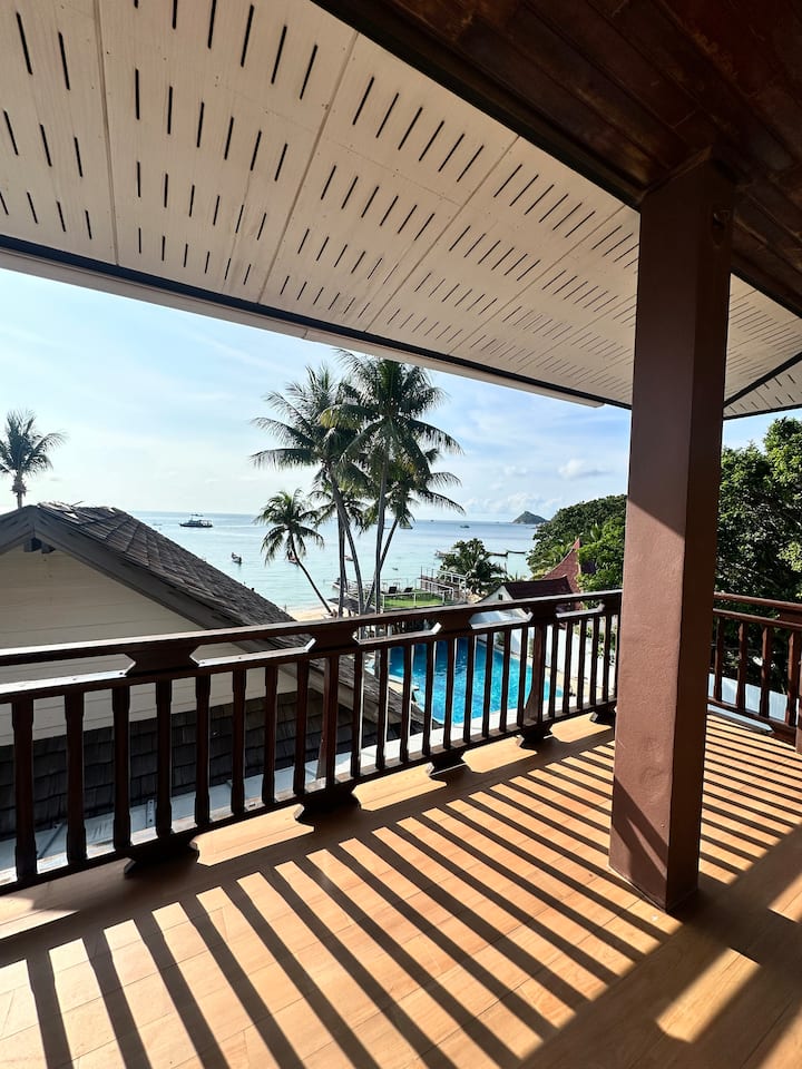 Family Room For 4 · 3 Beds + Lounge · Koh Tao - Ko Tao
