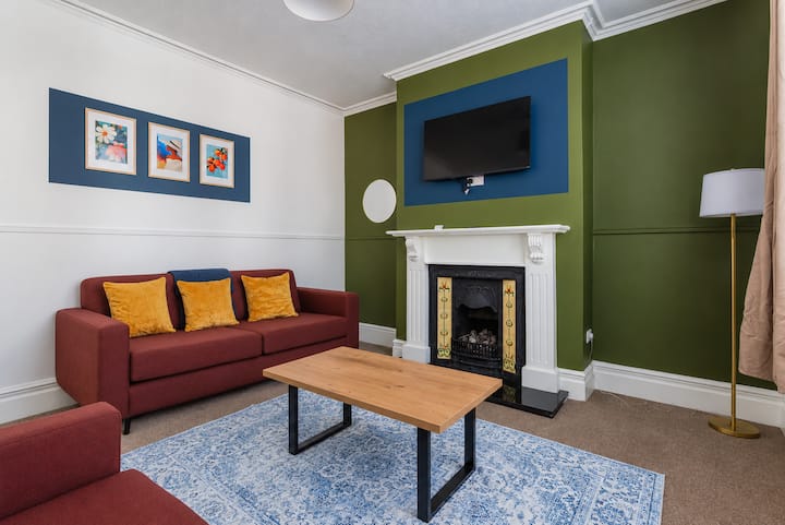 Sunderland Comfort House | Sleeps 5 - Sunderland