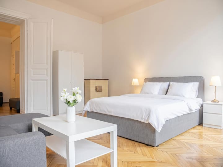 2 Apartments | Convenient Location & Easy Travel - Austria