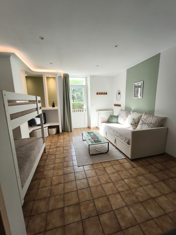 Appartement Indépendant Dans Maison Familiale - Bonneville
