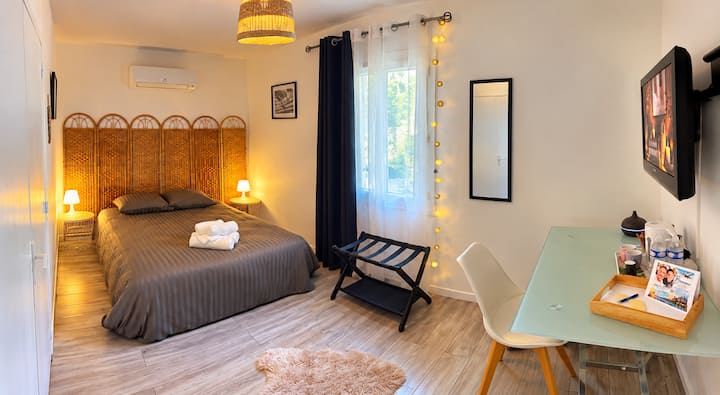 Une Chambre Privée Dans Une Villa De Plain-pied - Vitrolles
