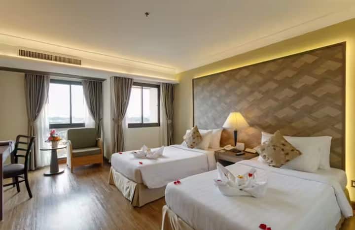Deluxe Premier Twin Room Thapae Gate - Chiang Mai