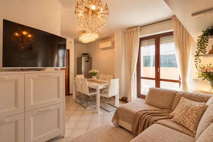 Bellocchio Apartment | 2-bedroom Near Station - Italie