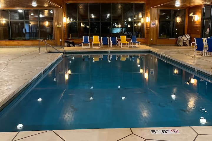 Baymont Onalaska | 2 Queens Suite | Indoor Pool - La Crosse, WI