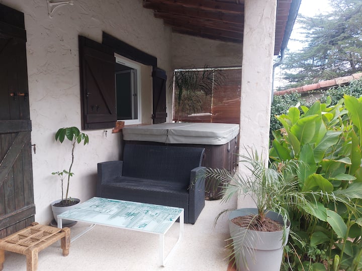 Villa Confortable Avec Jacuzzi Privatif - Grasse