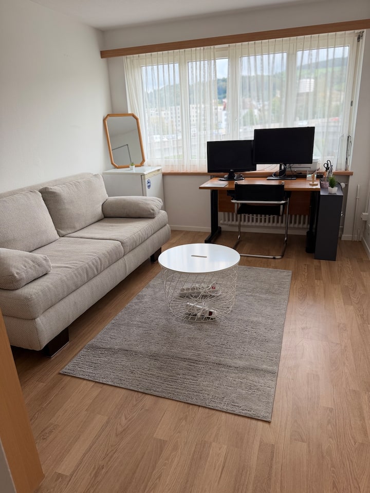 Privater Schlaf- Und Arbeitsraum In St. Gallen - Saint-Gall