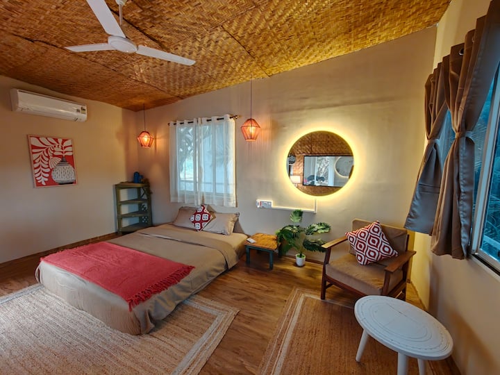 Cute Boho Outdoor Cabin - Goa