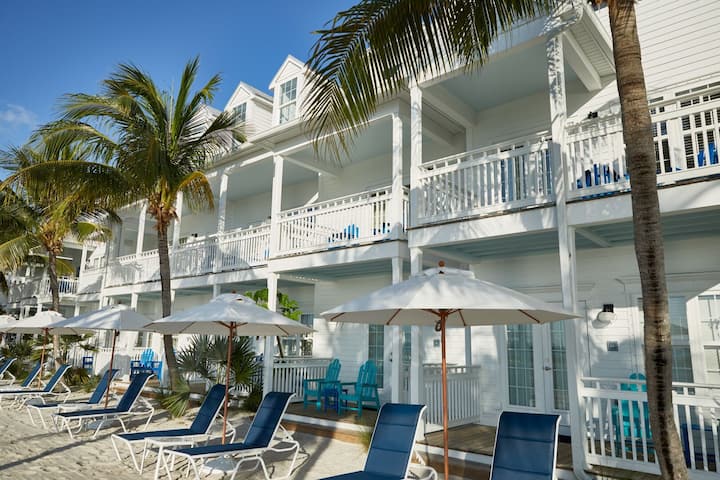Partial Bay View King | Poolside Bar & Dining - Key West, FL