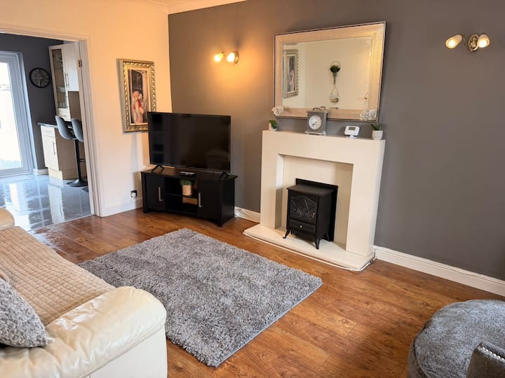 Relax In Comfort Families Travellers Contractors - Bridgend