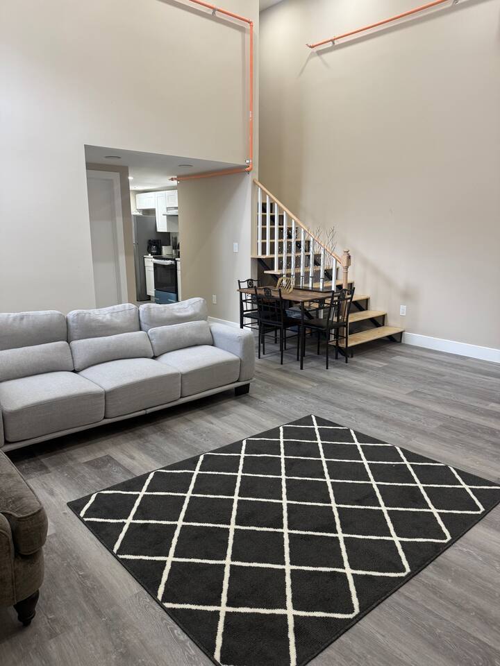 Entire Modern 1-bedroom Loft In A Converted School - Albany, NY