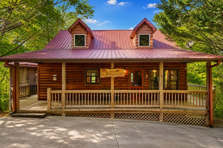 Game Room, Great View, Hot Tub, Blue Ridge - Mineral Bluff, GA