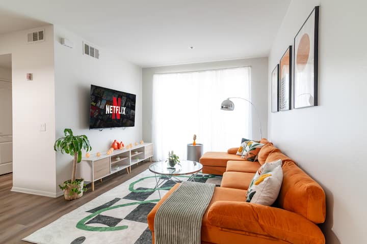 Great 2bd In Mdr! Free Parking And Pool! - Venice Beach, CA
