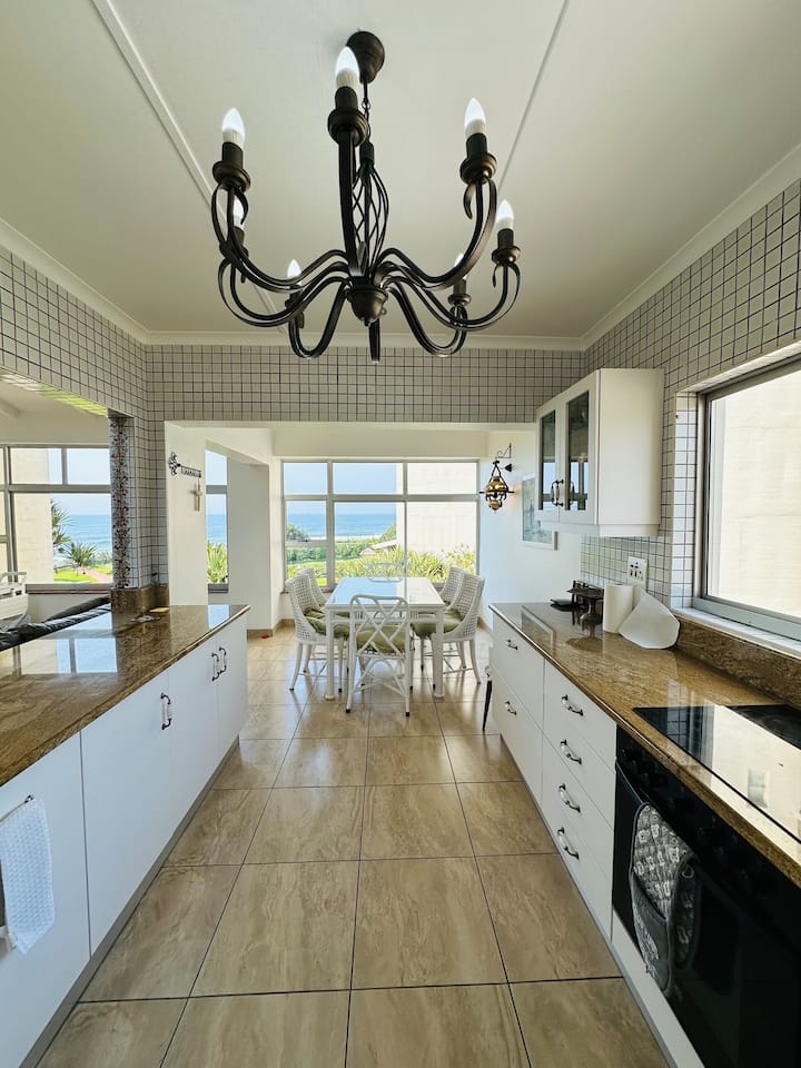 Villa Michel On Umhlanga Beach - Umhlanga