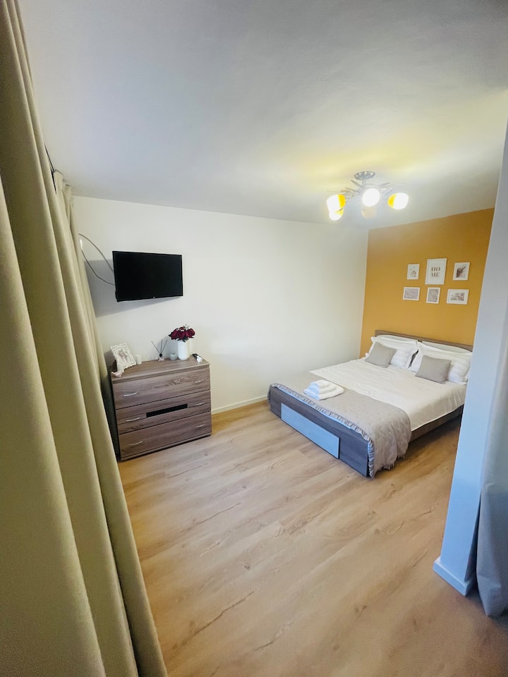 Alexandra Studio - Gherla