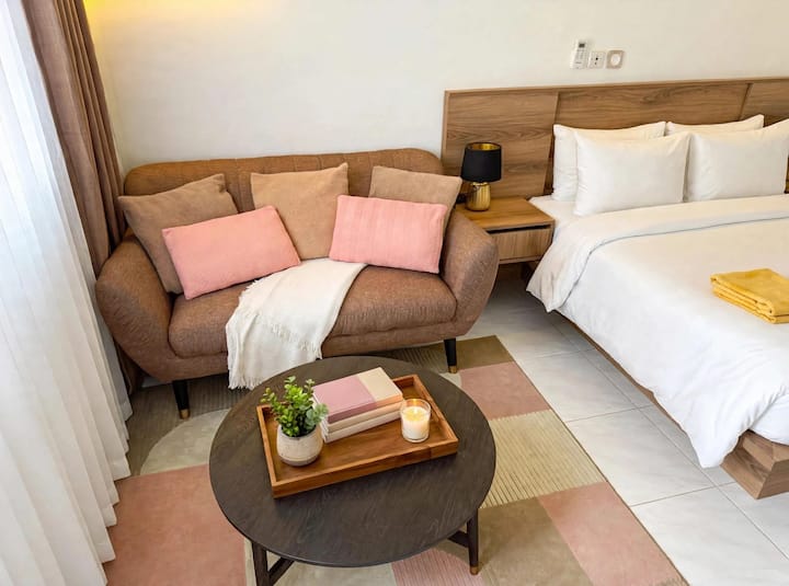 House Of Happiness - Studio Designer Luxe | - Abidjan