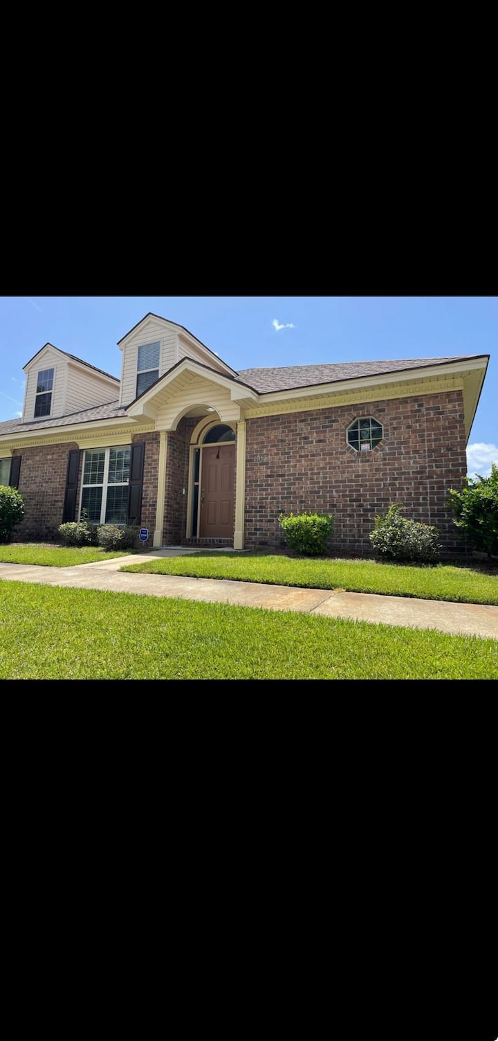 The Cozy Nest - Pooler, GA