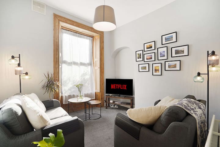 Serene 2br Stay In Penrith | Sleeps 4+parking+wifi - Penrith, UK