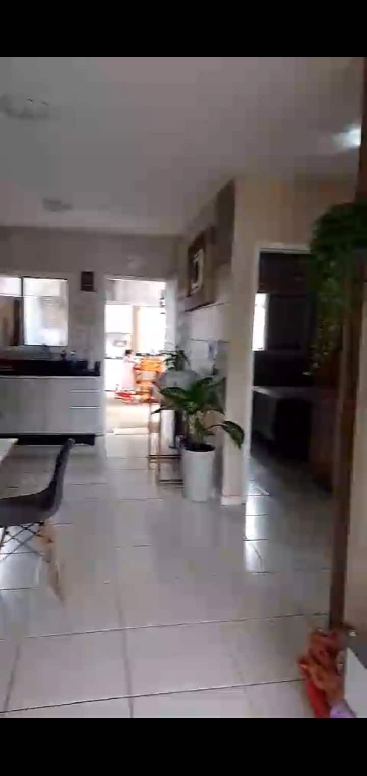 Casa Para Descanso. Lugar Tranquilo Com Portaria. - Holambra