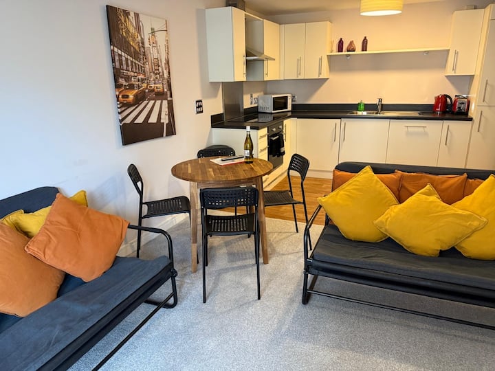 Perfect For City Centre And Bay - 2 Bedroom Flat - Cardiff