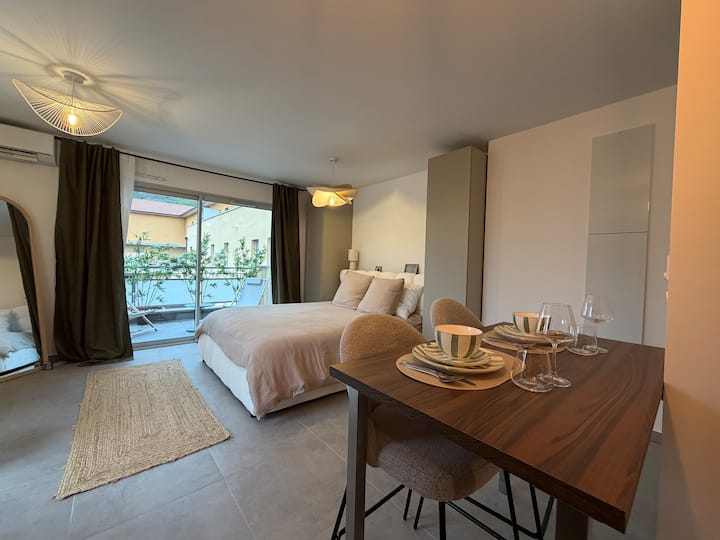 Studio Cocon - Terrasse Et Garage - Bourgoin-Jallieu
