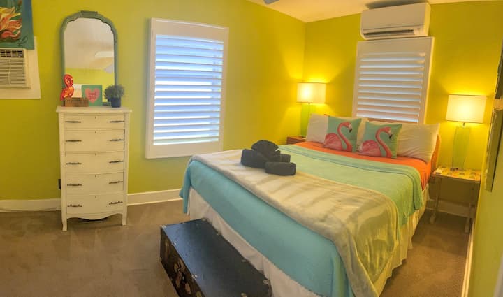 Child Friendly And Walkable To Downtown St. Pete - Saint Petersburg, FL