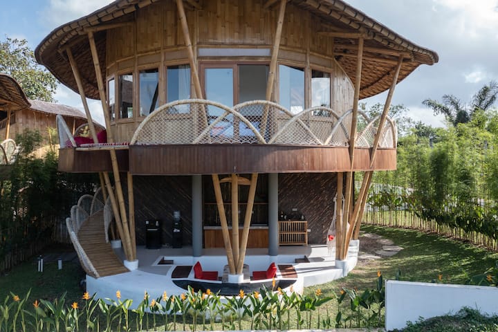 Treehouse With A Hidden Room - Indonesia