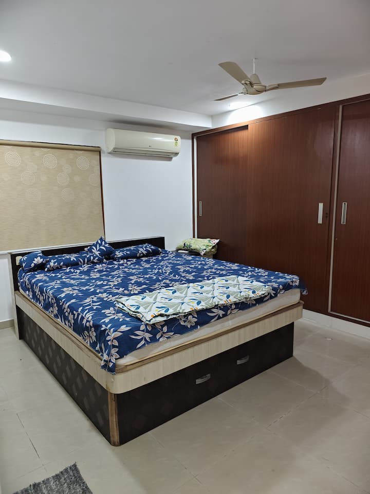 Spacious 3bhk Centrally Prime Location - Vijayawada
