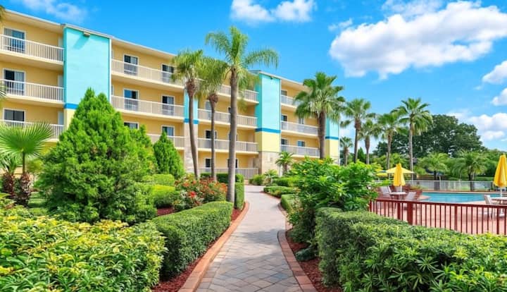 Unwind After The Parks | Poolside Orlando Retreat - Orlando, FL